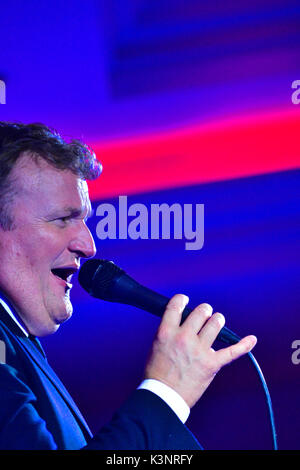 Worldwide acclaimed Country and Irish Music star Jimmy Buckley live on ...