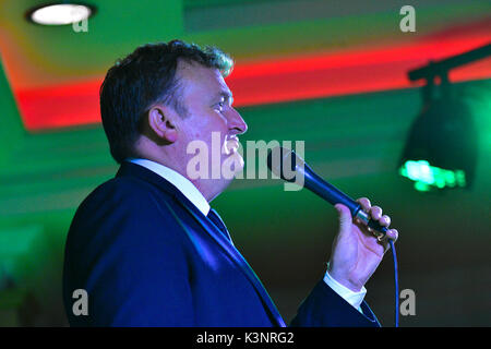 Worldwide acclaimed Country and Irish Music star Jimmy Buckley live on ...