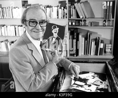 MAX WALL [1908 - 1990] British comedian and comic actor Date: 1990 ...