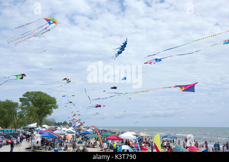 Two Rivers, Wisconsin, USA. 2nd September, 2017. Two young girls relax ...