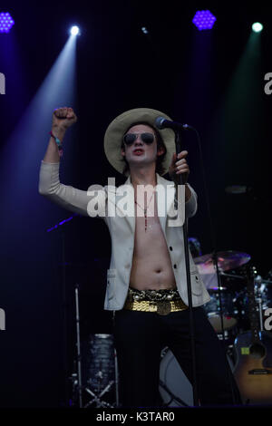 Sam France of Foxygen performing live on the Woods Stage at the 2017 ...