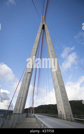 Inderoy, Trondelag, Norway. 8th Aug, 2017. The Skarnsundet, skarnsund ...