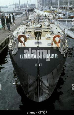 AJAXNETPHOTO. NOVEMBER, 1982. ST MALO, FRANCE. - ROUTE DU RHUM RACE ...