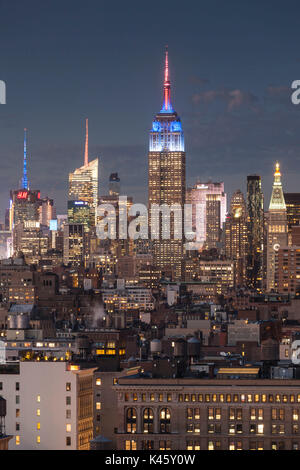 The Mid-town Manhattan Skyline Stock Photo - Alamy