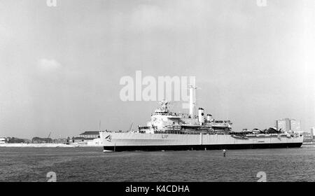 HMS Intrepid - L11 - Fearless class amphibious ship of the British ...