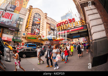 The Regal Cinemas in Times Square in New York Stock Photo: 22628078 - Alamy