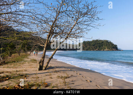 People at Castelhanos Beach, Ilhabela, Sao Paulo state shore, Brazil ...