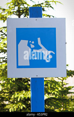 An blue unstable dangerous cliff edge sign Stock Photo - Alamy