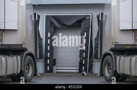 Truck for unloading or loading at the depot of a forwarding company ...