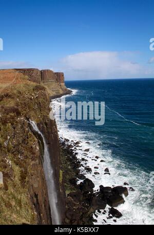 Kilt Rock View point, Portree, Isle of Skye, Inner Hebrides, Scotland ...
