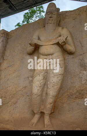 Statue of king Parakramabahu Stock Photo - Alamy