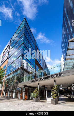 Contemporary Shopping Centre, London Designer Outlet, Wembley Park ...