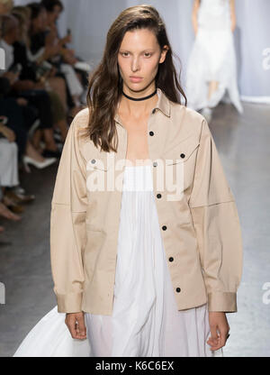 Ruby Aldridge on the catwalk Stock Photo - Alamy