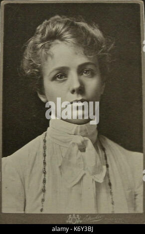 Maude Adams as Peter Pan. Portrait of the American actress, Maude Ewing Adams Kiskadden (1872 ...