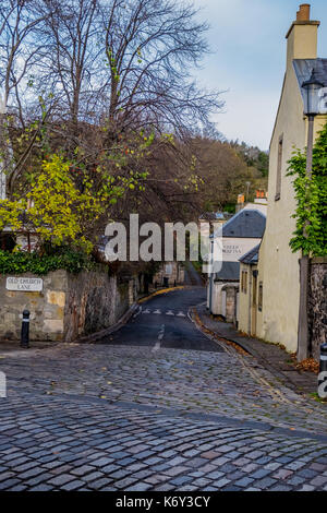Duddingston village, Edinburgh Stock Photo - Alamy