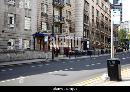 Leeds General Infirmary, Brotherton Wing Stock Photo - Alamy