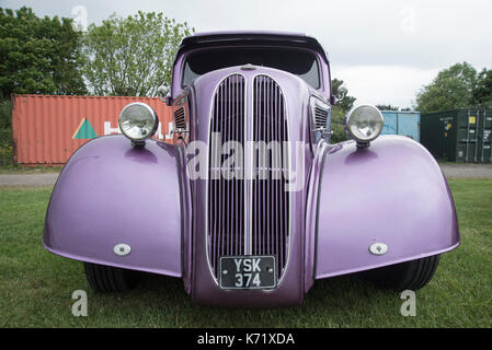 Ford Pop British Hot Rod - Modified Ford Popular Stock Photo - Alamy