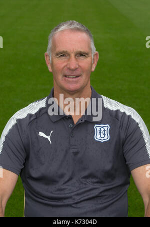 Dundee Goalkeeping coach Bobby Geddes Stock Photo - Alamy