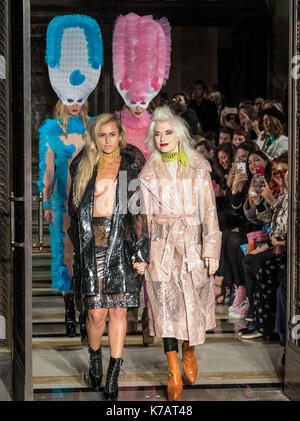 Pam Hogg Catwalk London Fashion Week Stock Photo Alamy