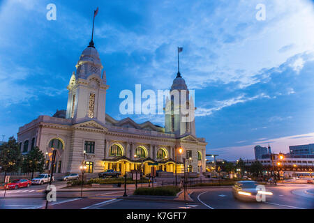 Union Station, Worcester, MA at night Stock Photo - Alamy