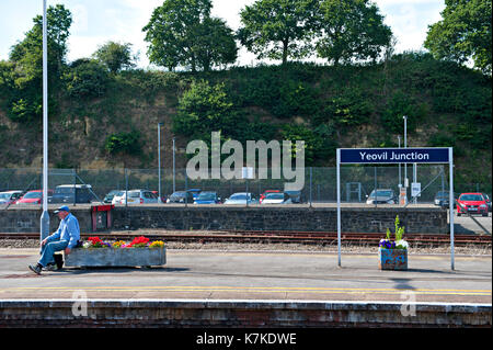 Yeovil Junction Railway Station platform Stock Photo - Alamy