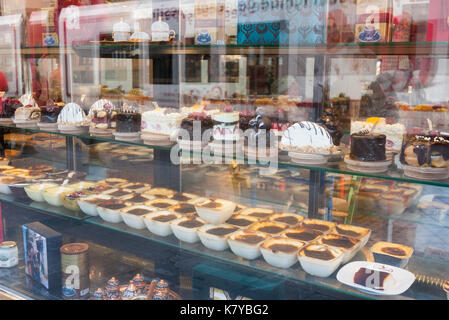 Istanbul Turkey desserts and pastries on display Stock Photo - Alamy