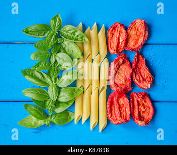 Italian flag from Italian food ingredients: basil, pasta, tomato Stock ...