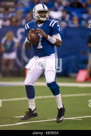 Arizona Cardinals quarterback Jacoby Brissett takes a snap while ...