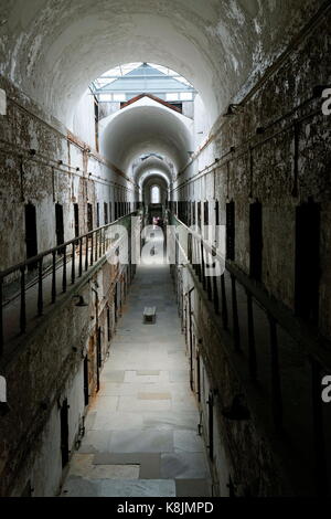 Prison cellblock, empty and old, Eastern State Penitentiary ...