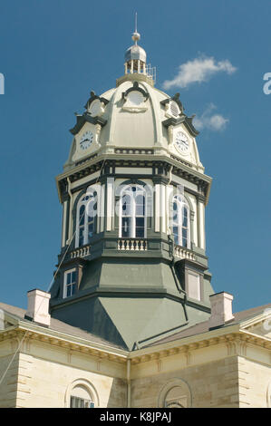 The city of Winterset in Madison County, Iowa, USA Stock Photo - Alamy