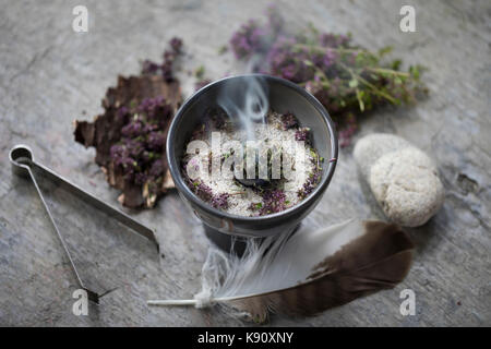 Räuchern mit Thymian, Räucherritual, Räuchern mit Kräutern, Kräuter ...