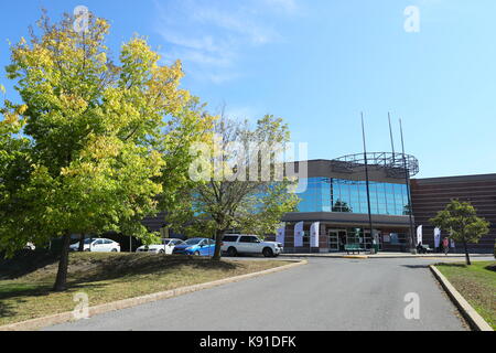 Sportplexe Pierrefonds, Montreal, Canada. 21st Sep, 2017. Yuzuru Hanyu ...