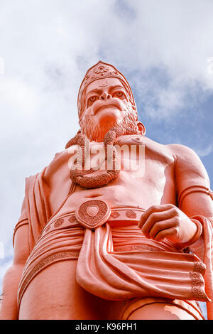 Giant orange statue of Hanuman, Hindu Jakhu Temple, Jakhu Hill ...