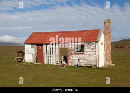 Old collapsed hut, Falkland Islands Stock Photo - Alamy