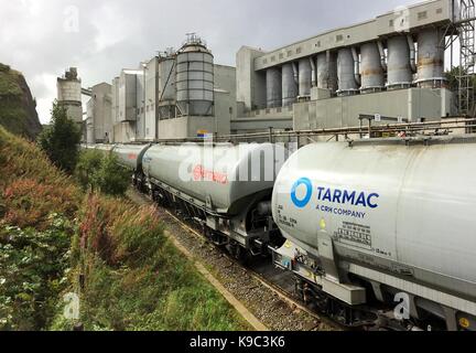 Tarmac Tunstead quarry, Derbyshire Industrial shunter's and ...
