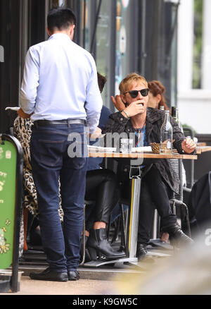 Muse drummer Dominic Howard has lunch with his girlfriend Rayana Ragan ...