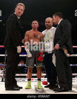 Josh Wale and Don Broadhurst during the BBBofC British Bantamweight ...