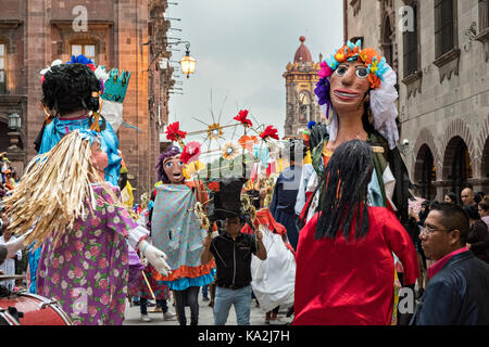 Giant puppets called mojigangas in San Miguel de Allende, Mexico Stock ...