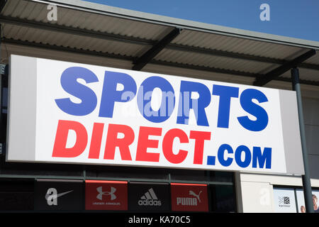 Sports Direct store shop sign logo name building shop front entrance ...