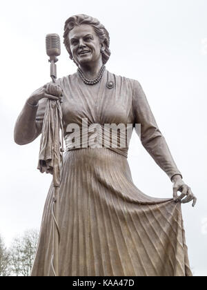 Gracie Fields Statue, Rochdale Stock Photo - Alamy