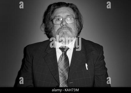 British actor Ricky Tomlinson poses for a portrait Stock Photo - Alamy
