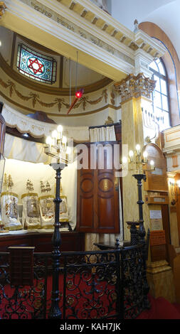 Sandy Row Synagogue, Spitafields, London England Stock Photo - Alamy