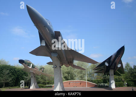 Gate guardian. RAF Lakenheath USAF, United States Air Force fighter jet ...