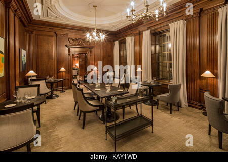 Members' dining room. Ten Trinity Square - The Club, London, United ...