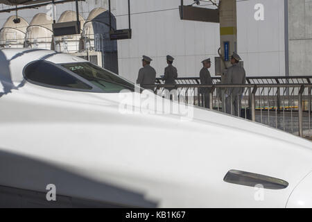 Tokyo high speed train Stock Photo - Alamy