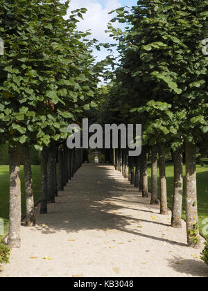 Coughton Court Tudor mansion and walled gardens,Alcester, Warwickshire ...