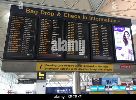 Ryanair flight checker store