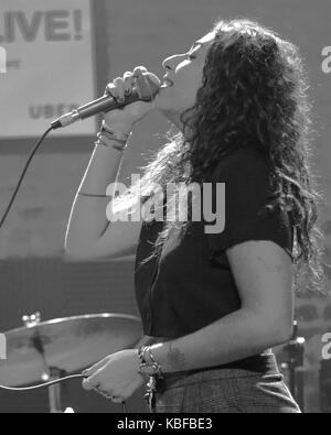 Highland Park, USA. 28th Sep, 2017. Singer Daisy Hamel-Buffa of DAISY ...