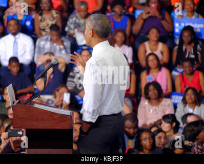 MIAMI GARDENS, FL - OCTOBER 20: U.S. President Barack Obama speaks at a ...