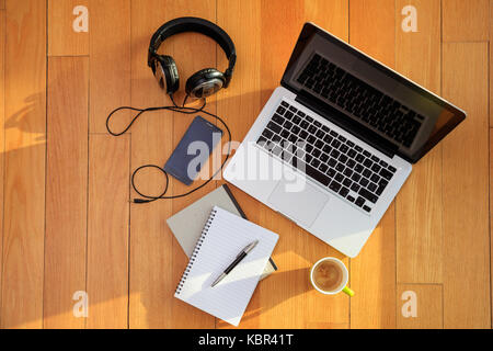modern digital workspace on wooden background Stock Photo - Alamy
